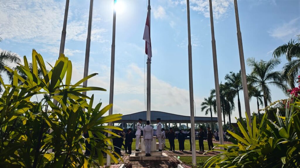 Kukar Kibarkan Bendera Setengah Tiang Dua Hari untuk Hormati Ryamizard ...